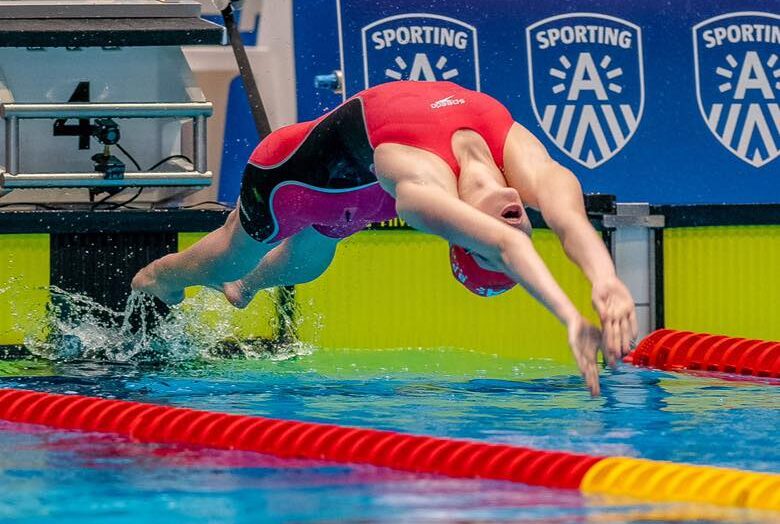 Swimming - Jade Smits - OverBoarder - Sports and Studies and ...